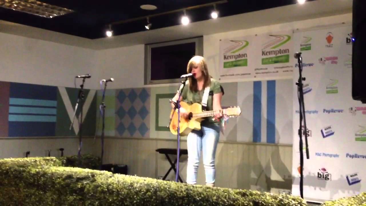 Emma Beetschen @Kempton live and unsigned grand final - YouTube