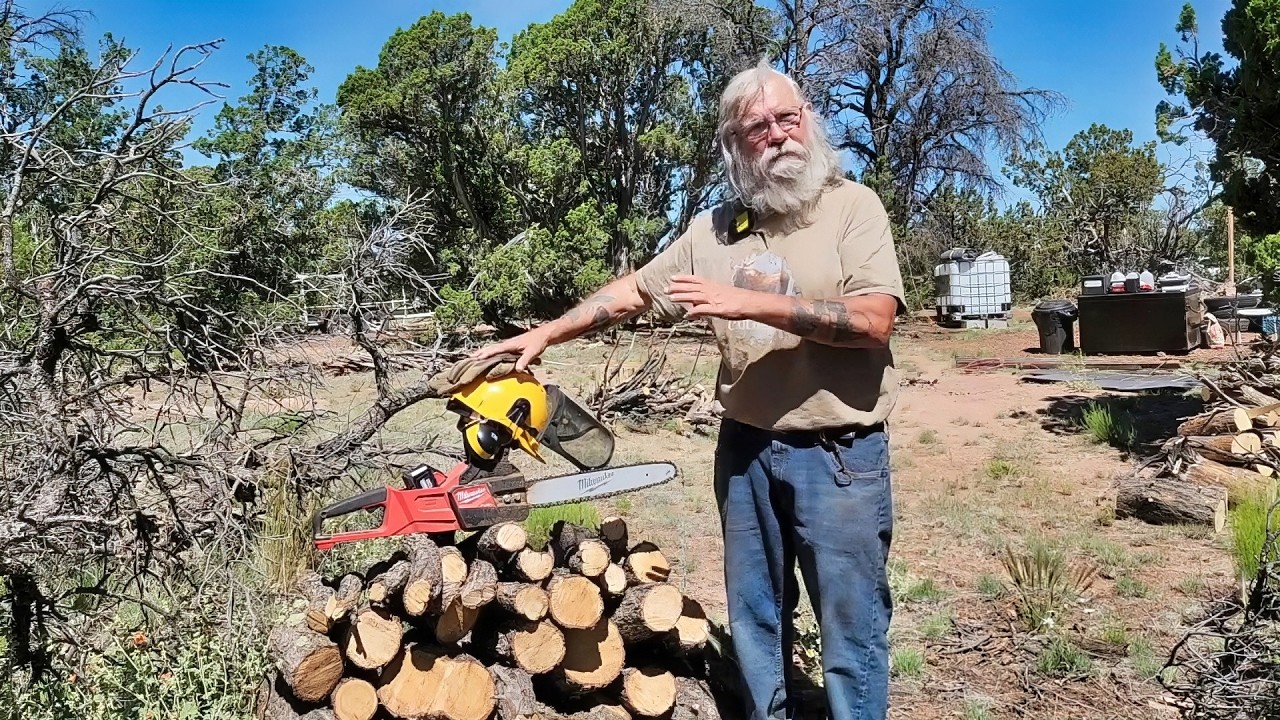 Cut Firewood with Ease: The Perfect Chainsaw for Nomads and Off-Grid ...