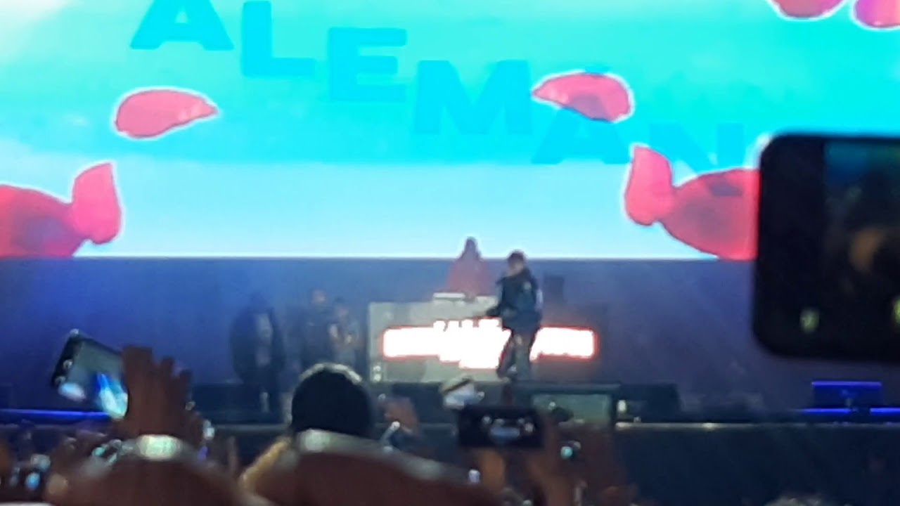 Aleman BZRP Music Session en Vivo CDMX Zocalo - LaNetavoz - YouTube