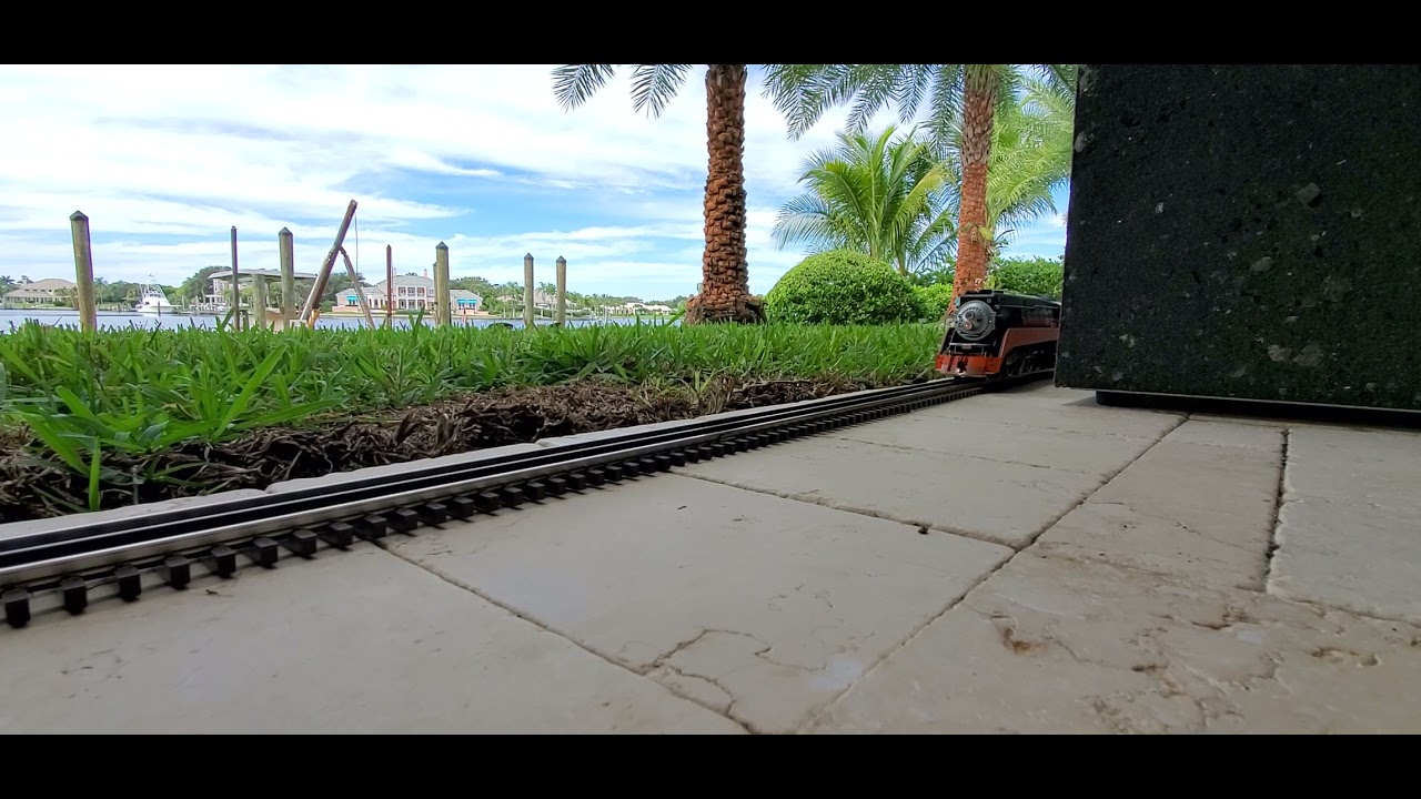lionel legacy Southern Pacific Daylight GS-4 Osacale train. # ...