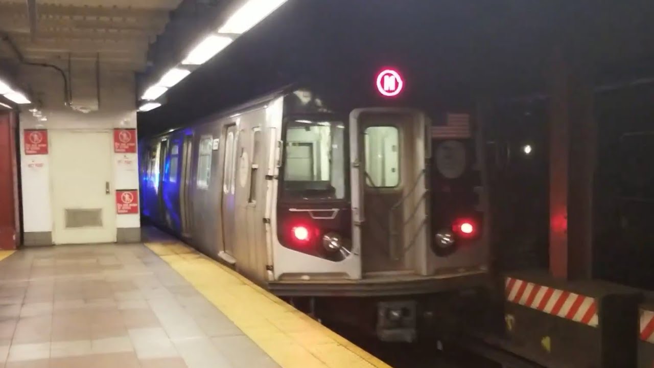 R160 M Train Departing Essex St. - YouTube