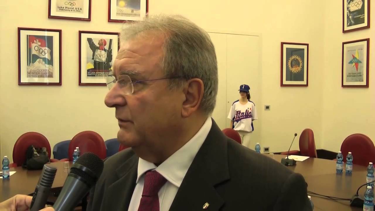 Intervista Fraccari su Baseball e Softball Olimpici - YouTube