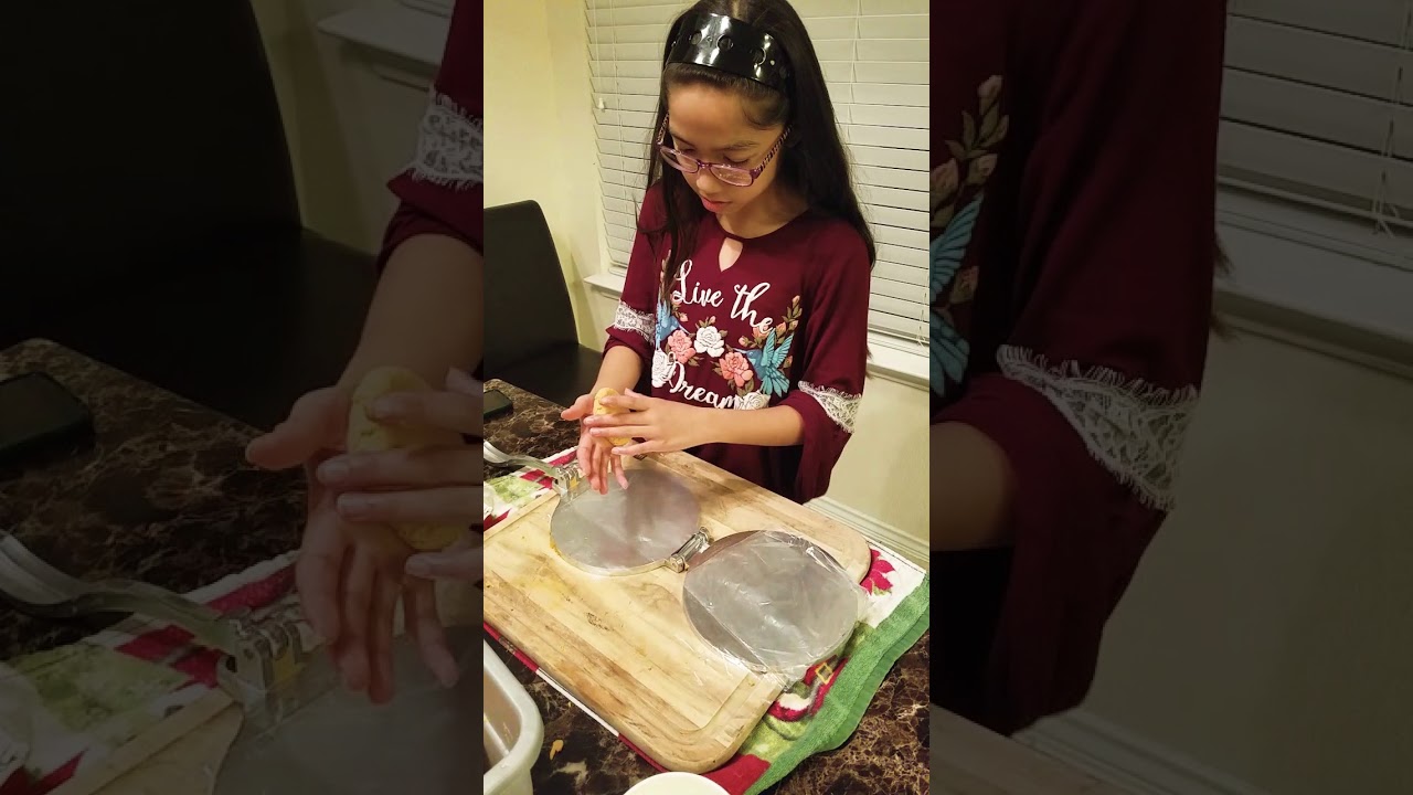 Chamorro empanada perfected - YouTube