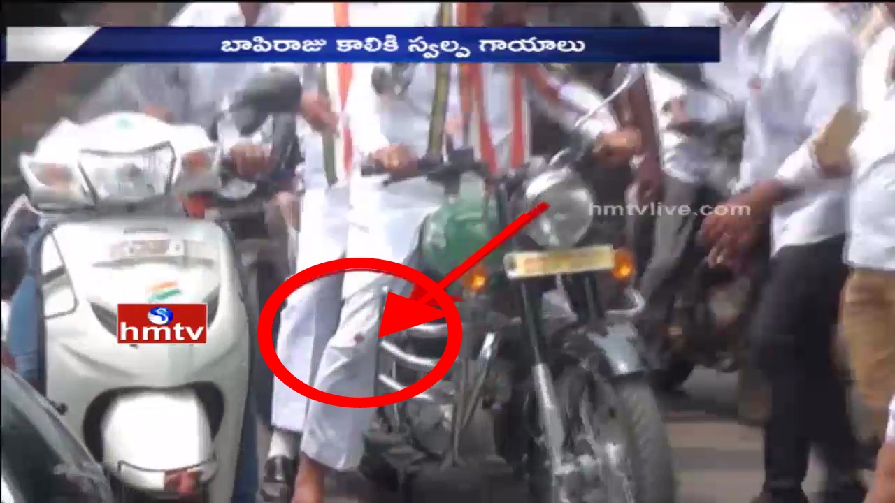 Kanumuri Bapi Raju Falls From Bike | Congress Bike Rally For AP Special Status | Nidadavolu ...