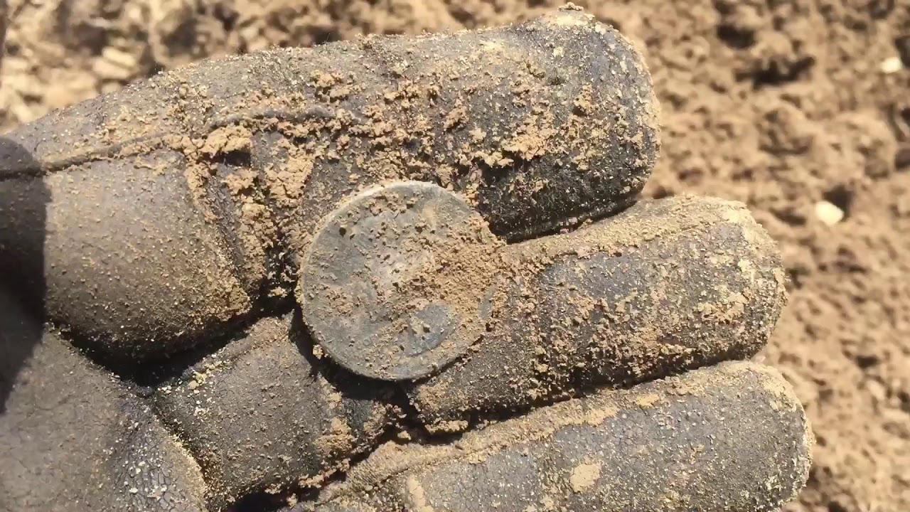 Metal detecting farm field in Pa silver found! - YouTube