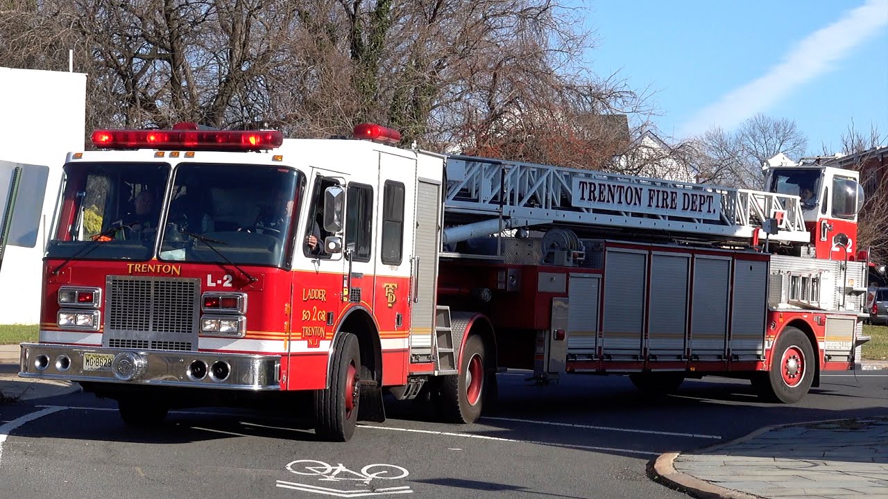 Trenton Fire Department Rescue 1 & Ladder 4 Responding - YouTube