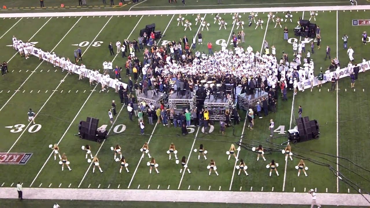 New York Jets Flight Crew Halftime Performance with Green Day - YouTube
