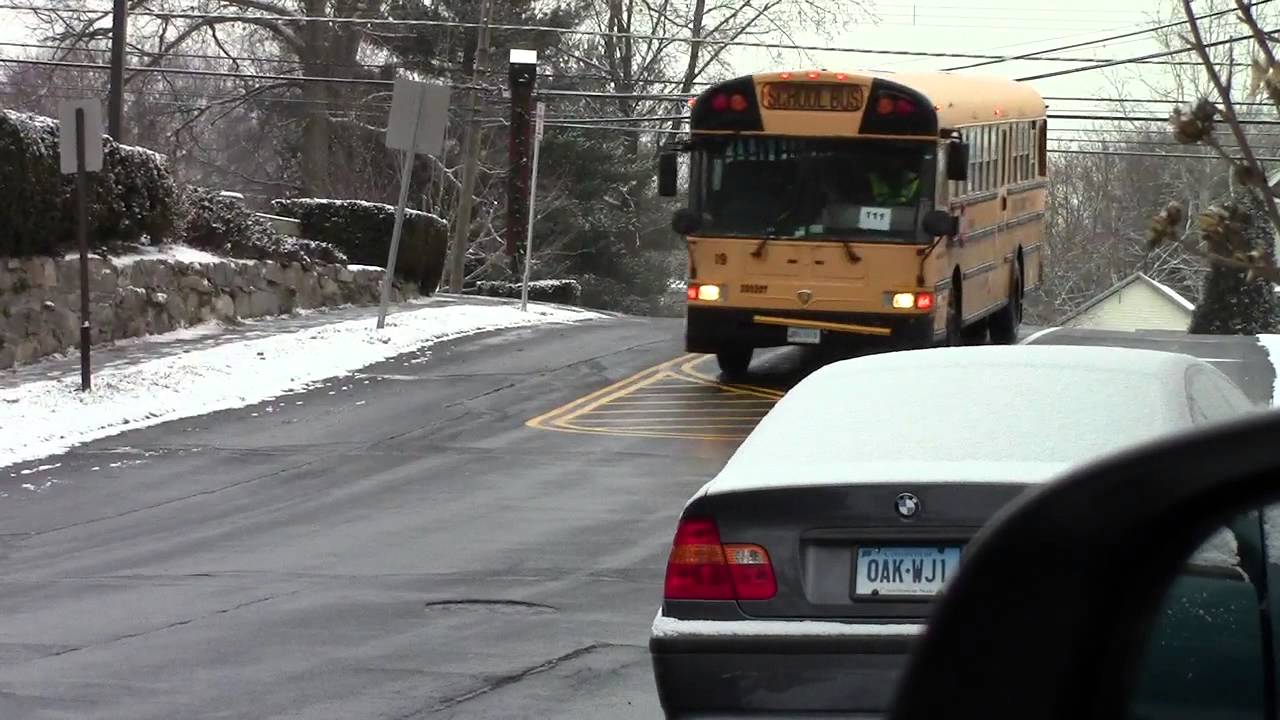 School bus turning right 010615 - YouTube
