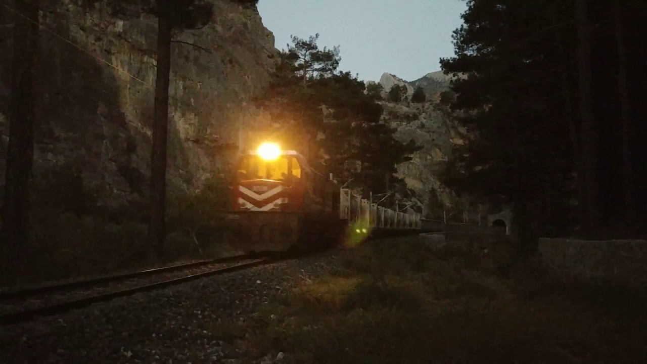 DE24000 Loko & DE22000 Arka Destek Loko Km 286+470 / Freight train ...