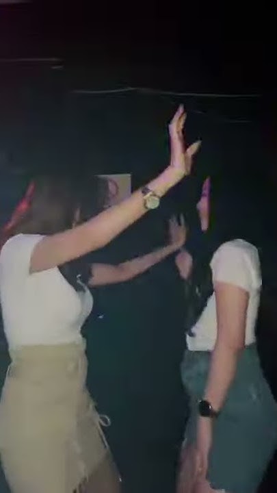 Viral Lc karaoke goyang hot - YouTube