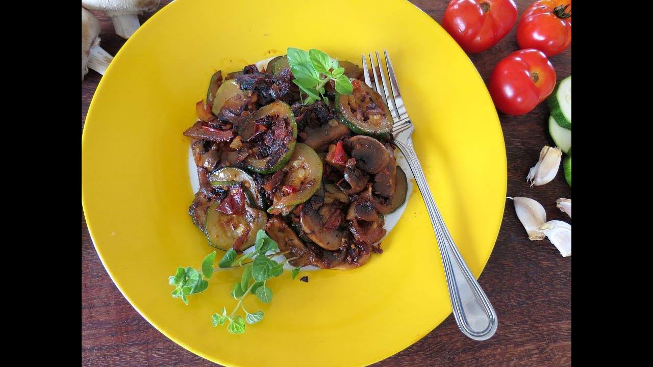 Verduras Asadas en el Sartén -- The Frugal Chef - YouTube