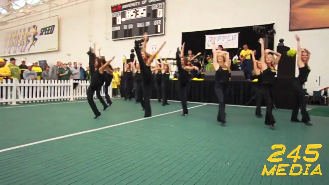 University of Oregon Dance Team Live Pre Game Performance 2009 U of O ...