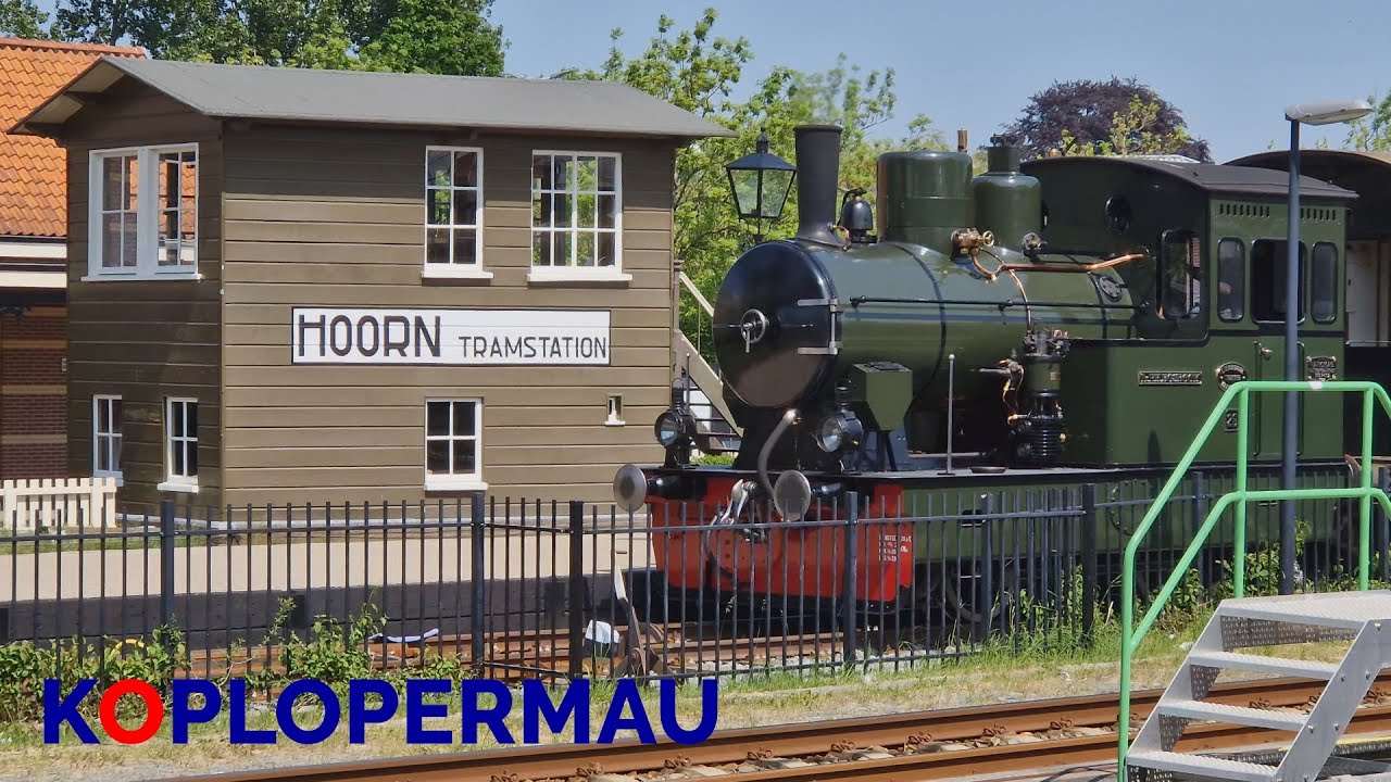 Museumstoomtram arriveert op station Hoorn! - YouTube