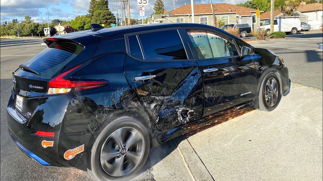 BAD DRIVER CAUSE $18,000 IN DAMAGE - YouTube