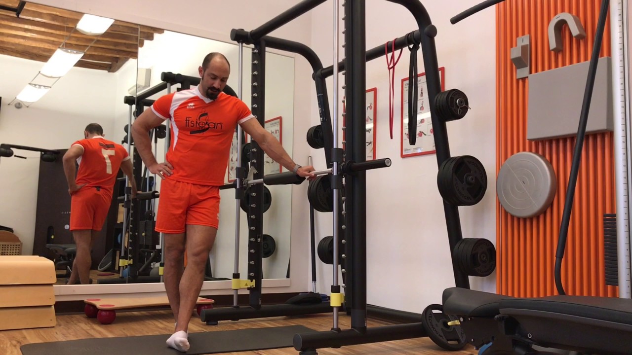 Adduttori, rinforzo e allungamento per prevenzione infortuni - YouTube