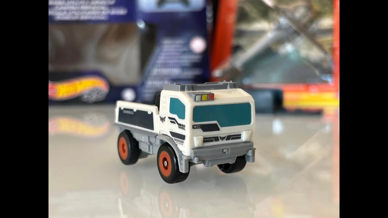 Lightyear Base Utility Vehicle | Hot Wheels RC mini - YouTube