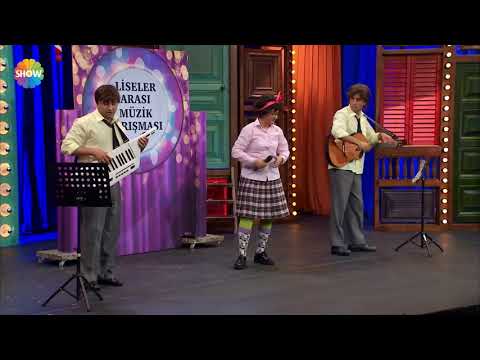 Güldür Güldür Show Naime şarkı söylüyor l naimenin şarkısı