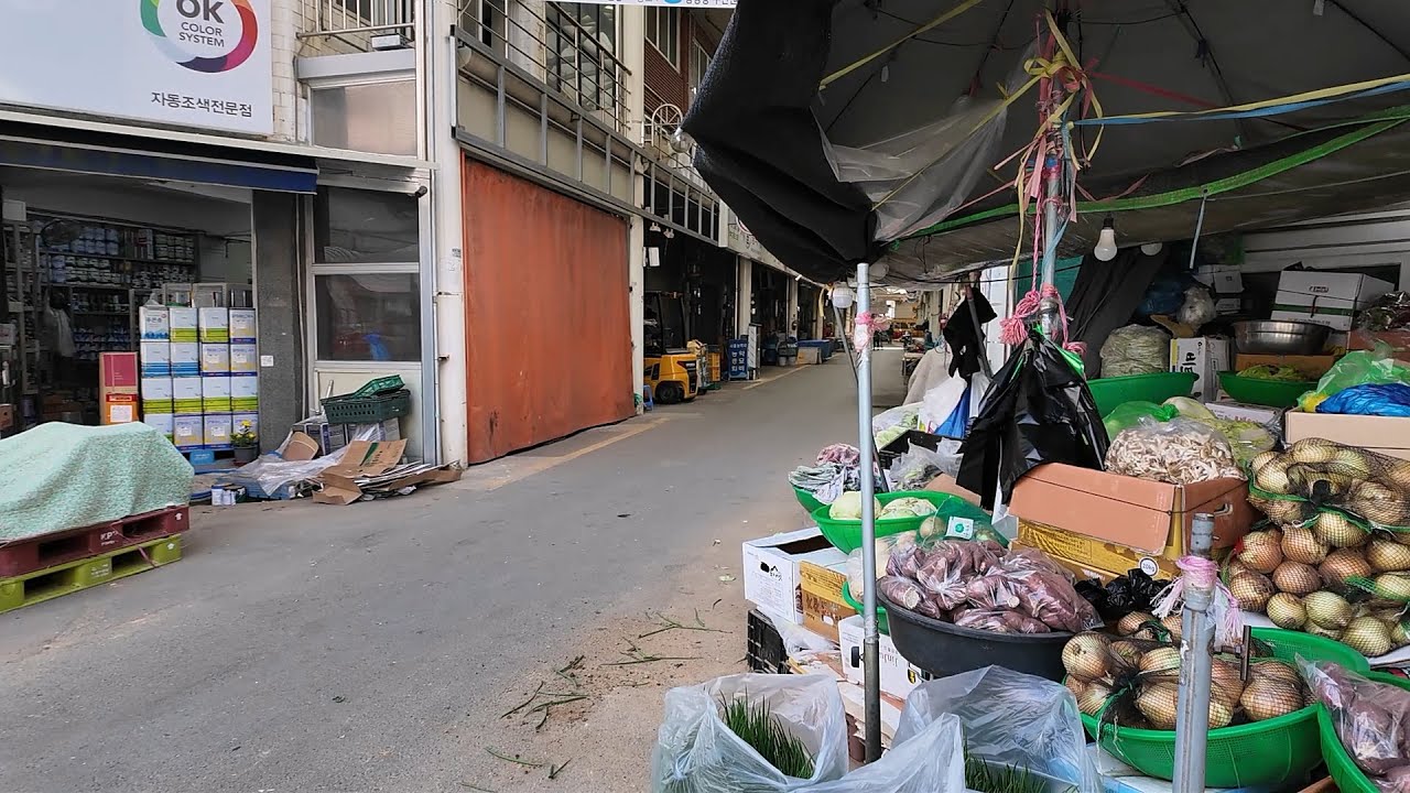 Korea walking tour - Yeosu-si Gyo-dong, Gyodongsijang 3-gil alley ...