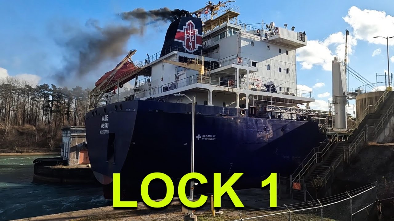 NARIE AND A FLOATING LOCK GATE - LOCK 1 - YouTube