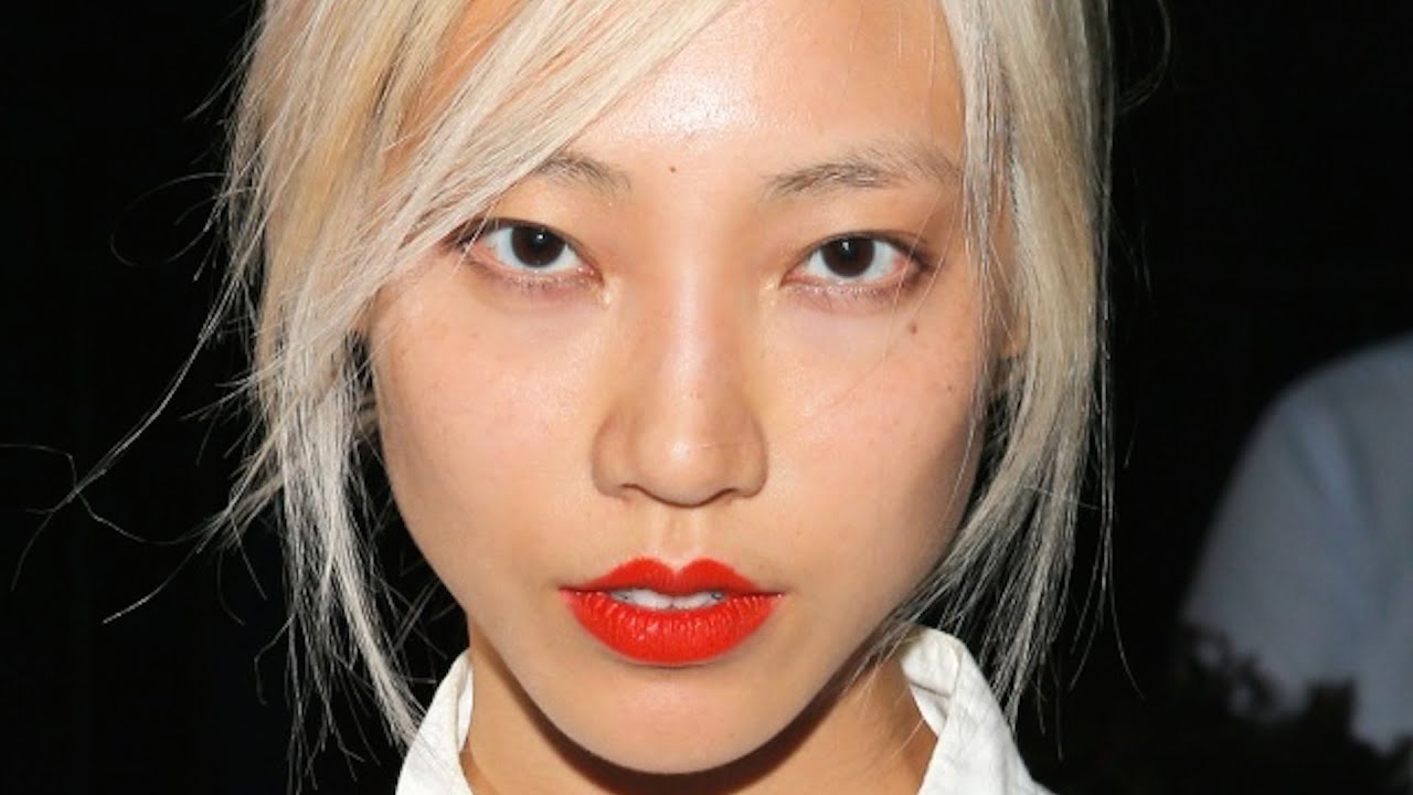 L'Oréal Paris Hires First Ever Asian-American Model - YouTube