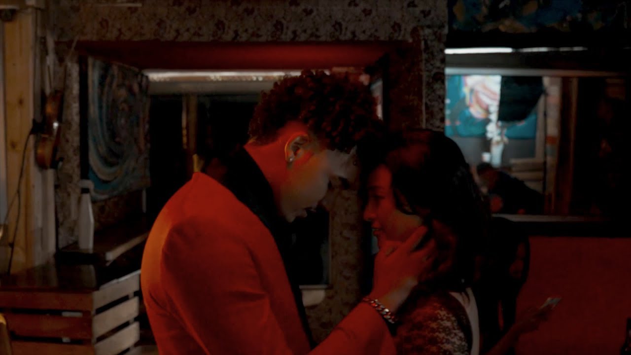 Lenin Jr - Peleando ☔️ (VIDEO OFICIAL) - YouTube