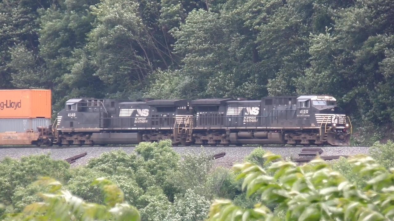 Train Mountain Spectacular View - YouTube