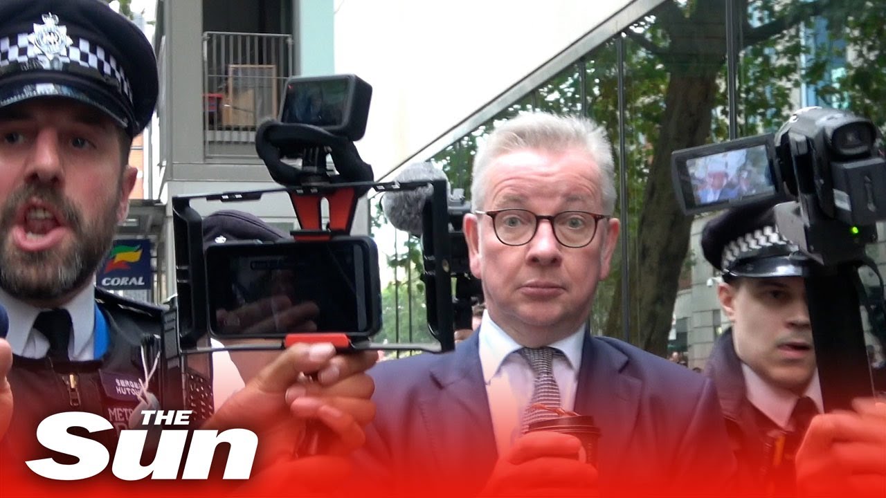 Michael Gove stormed by anti-vaxx mob days after Sir David Amess ...