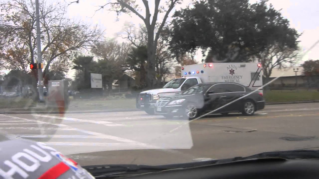 Alvin Ems, Medic#680 en-route to Clear Lake Med Center with a Patient ...