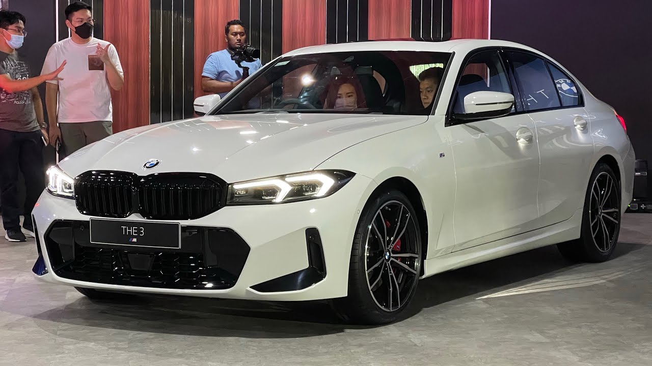 BMW 330i M Sport Pro LCI (Facelift): A Closer Look - YouTube