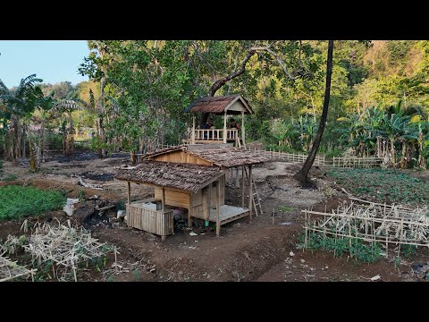30 hari berkebun dan berpetualang di hutan. 