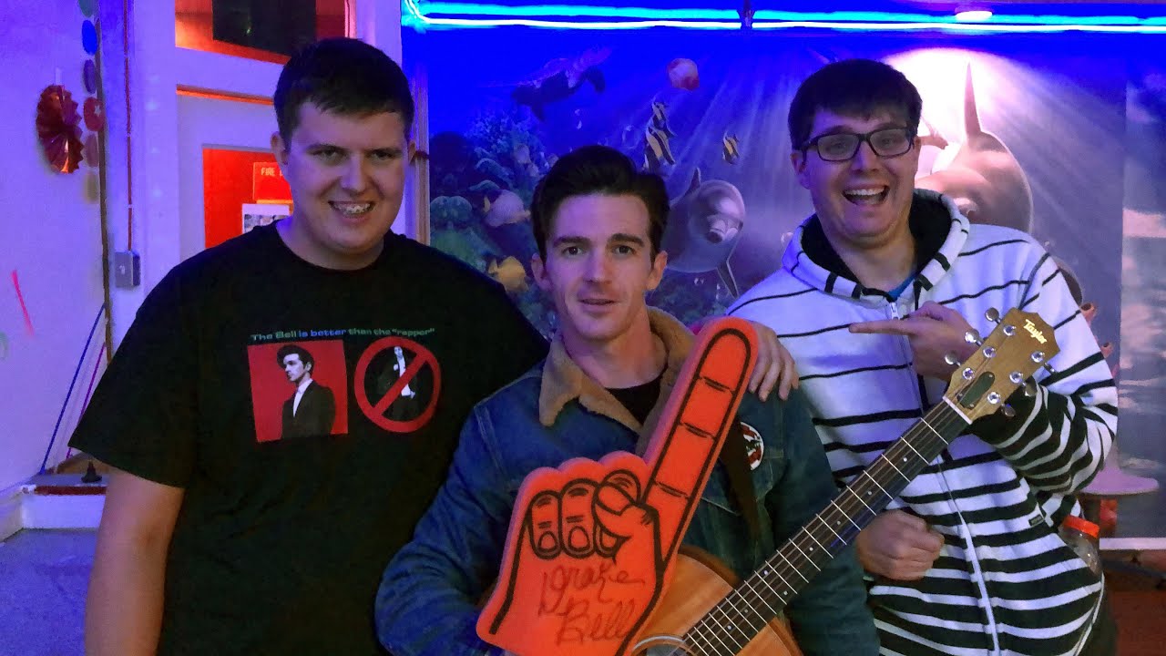 Meeting Drake Bell for the 8th Time (11/9/2019) - YouTube