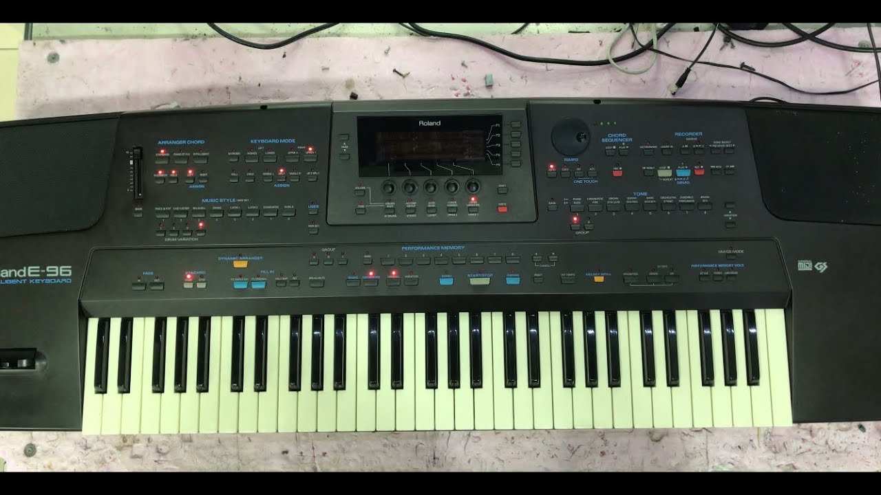 Roland E-96 Ekran aydınlatması değişimi-Master volume potans değişimi ...