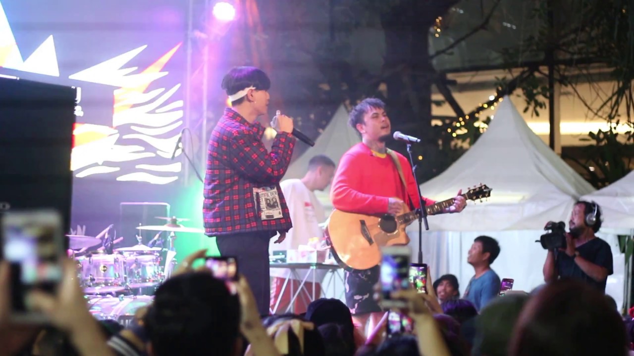 180713 | ทำได้เพียง - LAZY LOXY , URBOY TJ @EMQUARTIER - YouTube