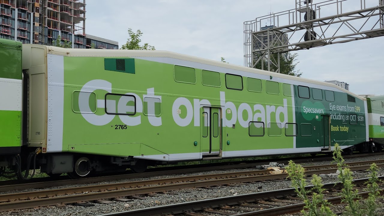 GO 1875 (Hamilton Express) - 357 With 660 Pulling Into Hamilton GO ...