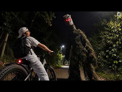 Fahrrad Gangster zu T0DE erschrecken mit 2,55m Monster