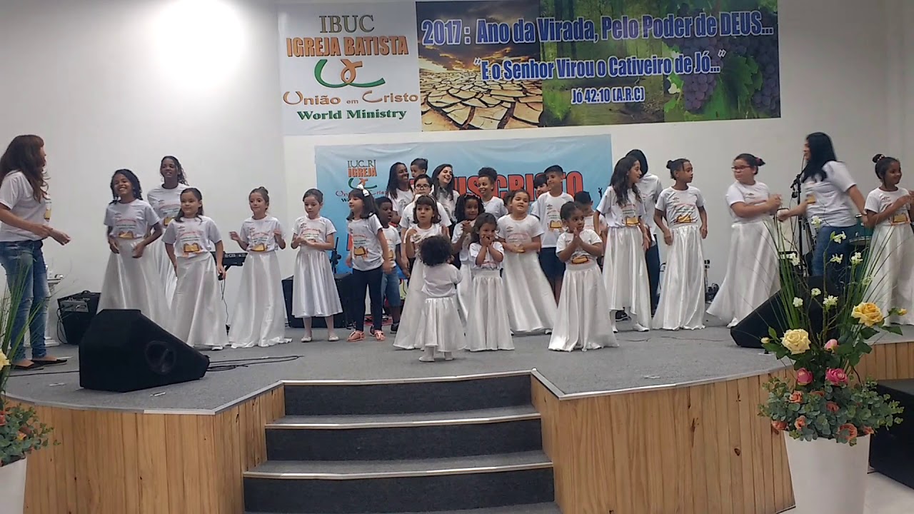 Apresentação das crianças Ibuc lll - YouTube