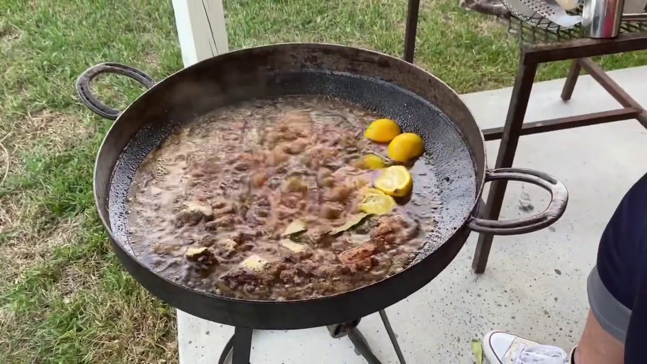 How to cook Carnitas with the skin - YouTube