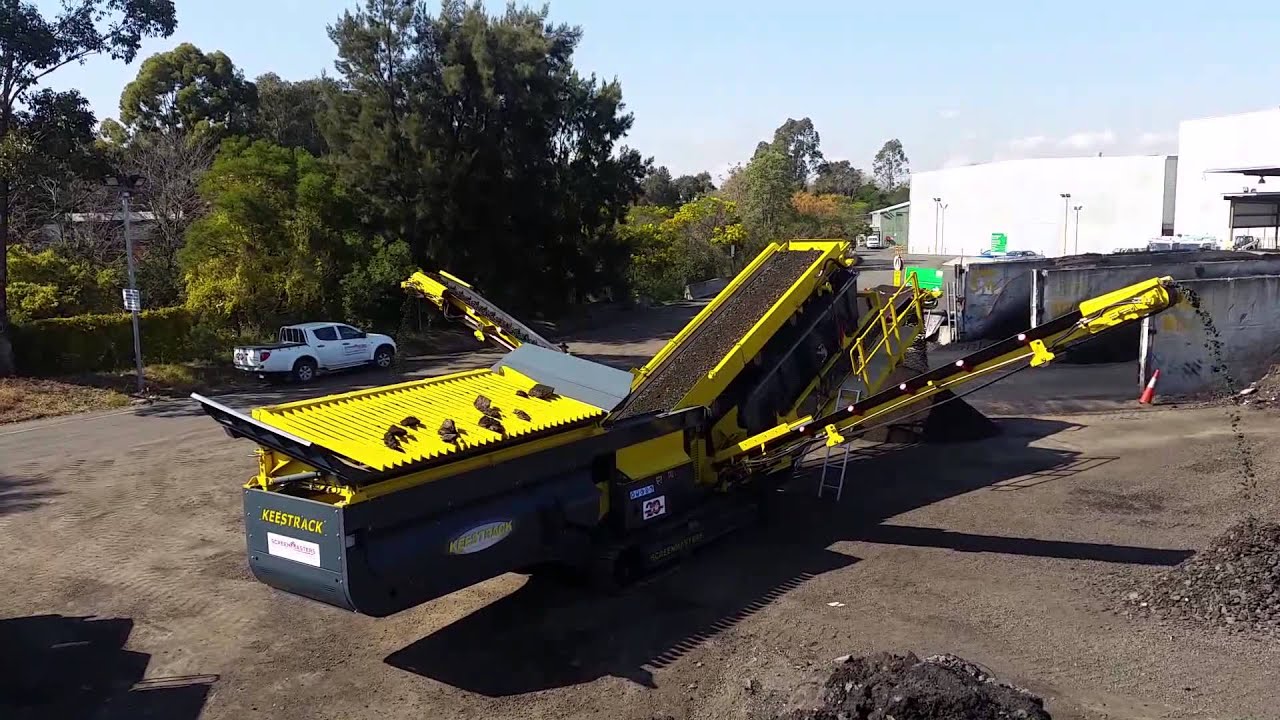 Screen - Keestrack S125 2-D (12 x 5) Working In Asphalt - YouTube