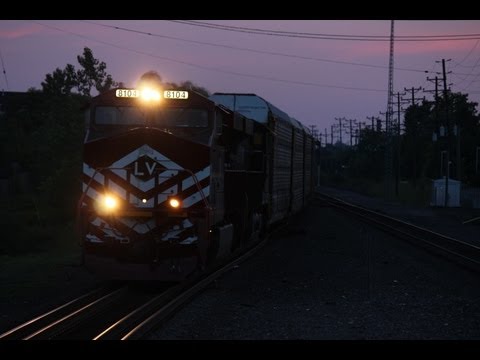 HD: NS 8104 Lehigh Valley on NS 18N! 6-15-13. - YouTube