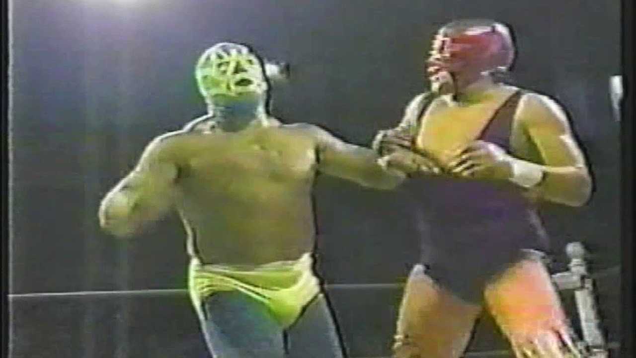 Mil Máscaras, Villano III y Enrique Vera vs Fishman y American Eagle I ...