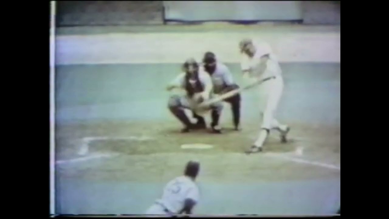 1971 07/11 Montreal Expos 5 at Philadephia Phillies 11- Deron Johnson ...