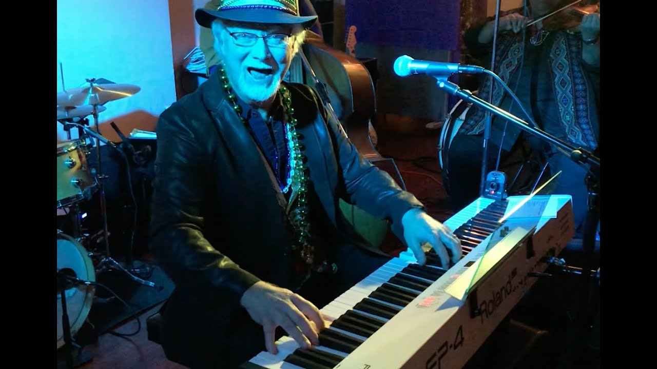 Greg Rahn Band plays Bumble Boogie at Mardi gras party - YouTube