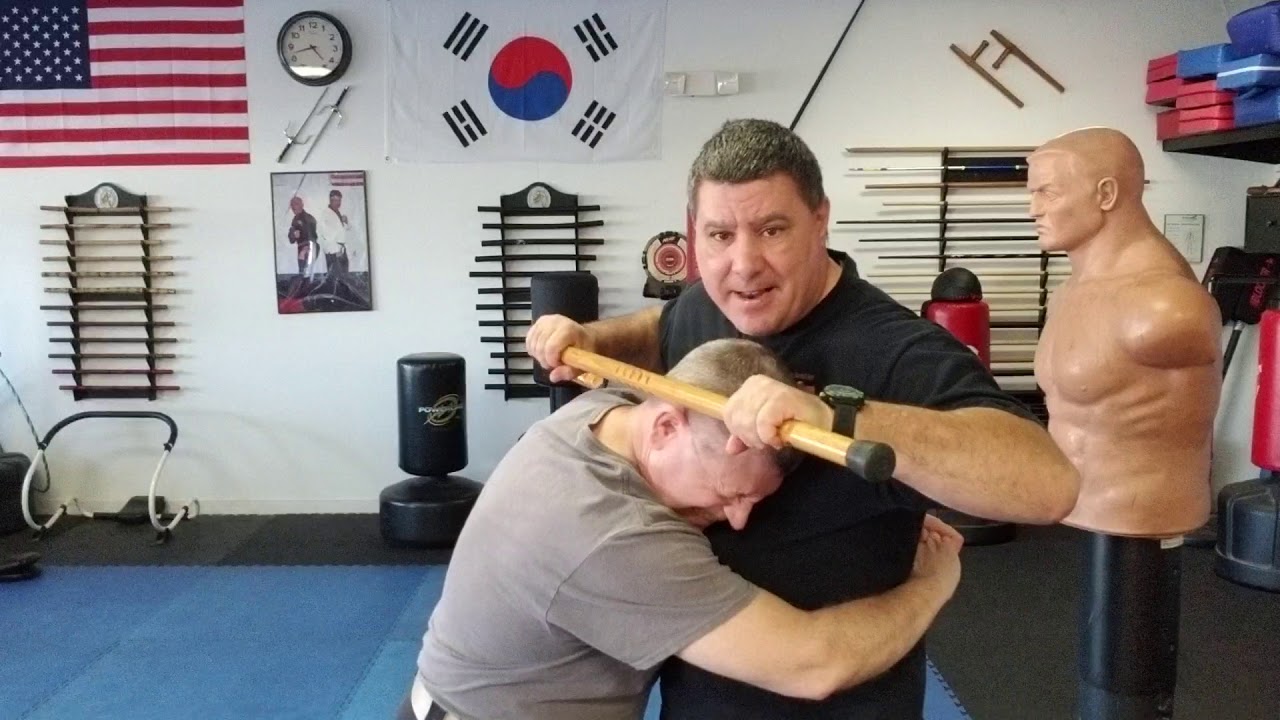 Cane self-defense with body grabs under arms. - YouTube