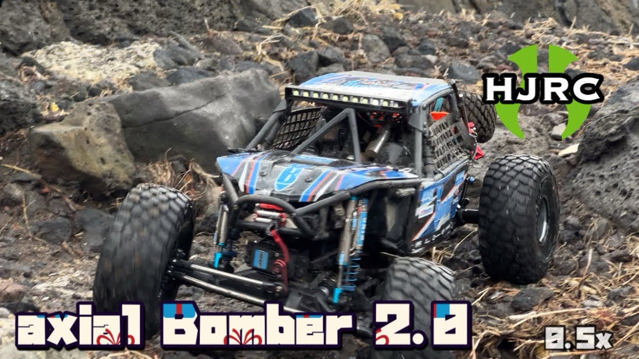 1/10 axial bomber slow motion replay #240-1 - YouTube