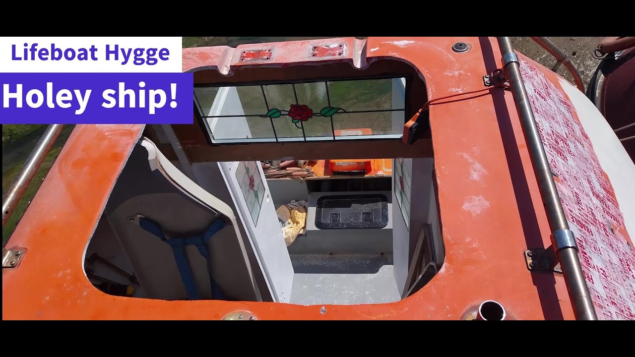 Lifeboat conversion Ep. 31: Sorting out the big hole in wheelhouse roof ...