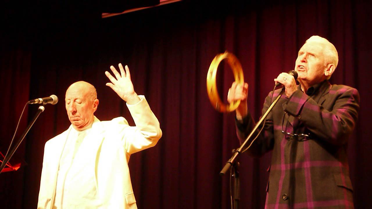 The Scaffold Jellied Eels live featuring Mike McCartney & John Gorman ...