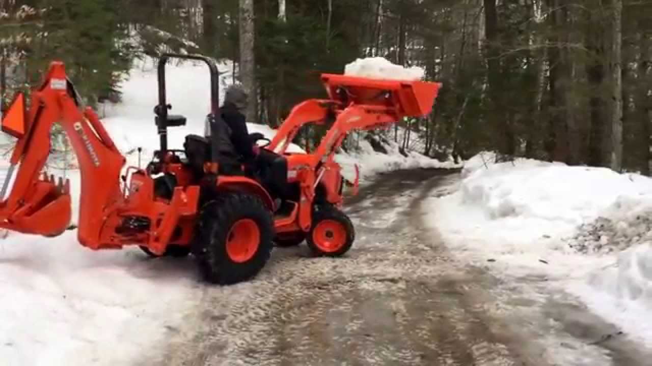 Kubota b2650 la534 loader and backhoe moving snow - YouTube