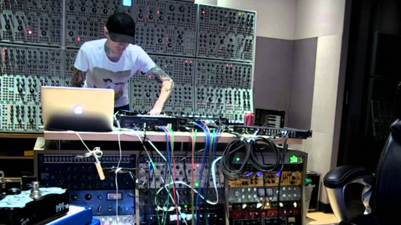 Deadmau5 3 Hour Home set - YouTube