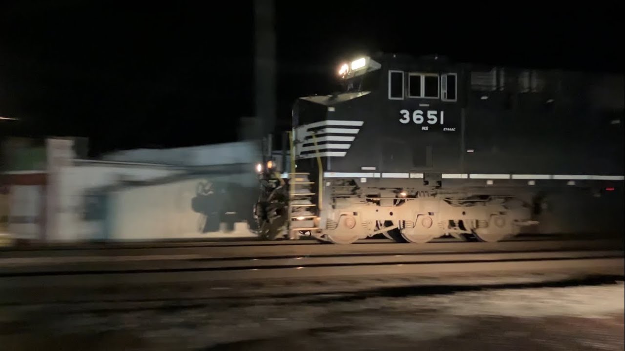 NS 3651 at the depot! He’s going a little too fast! - YouTube