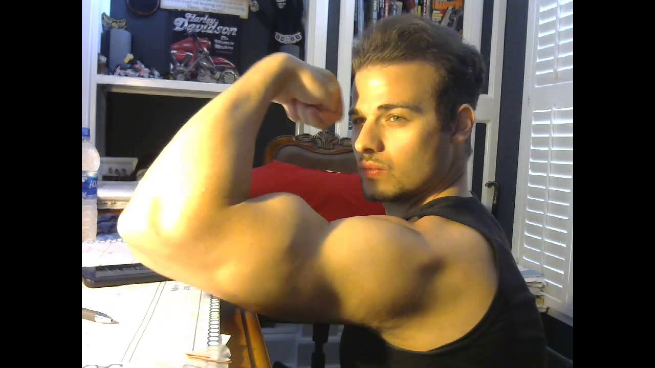 biceps peaks - YouTube